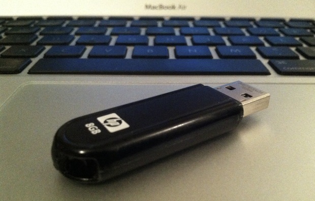 Some easy steps to create a bootable USB flash drive