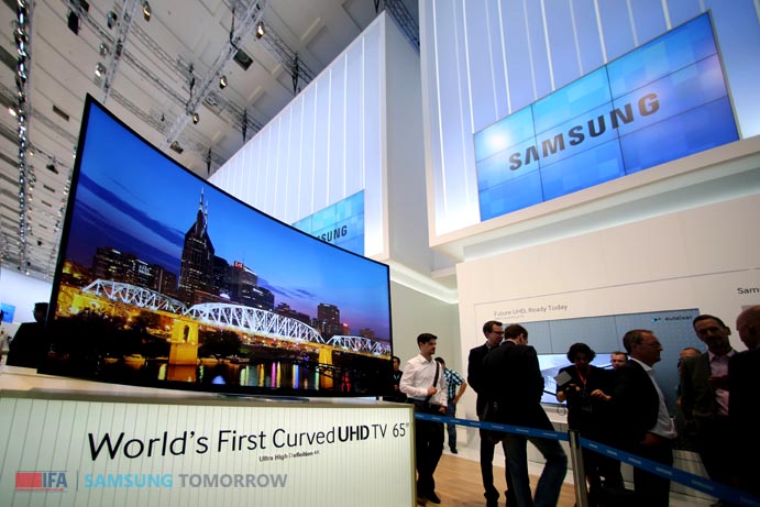 The curved TVs: Samsung introduces the next generation TV